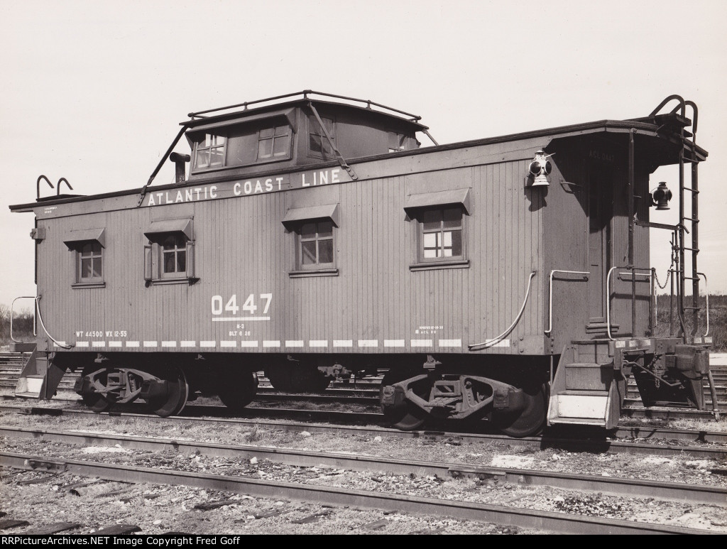 ATLANTIC COAST LINE CABOOSE